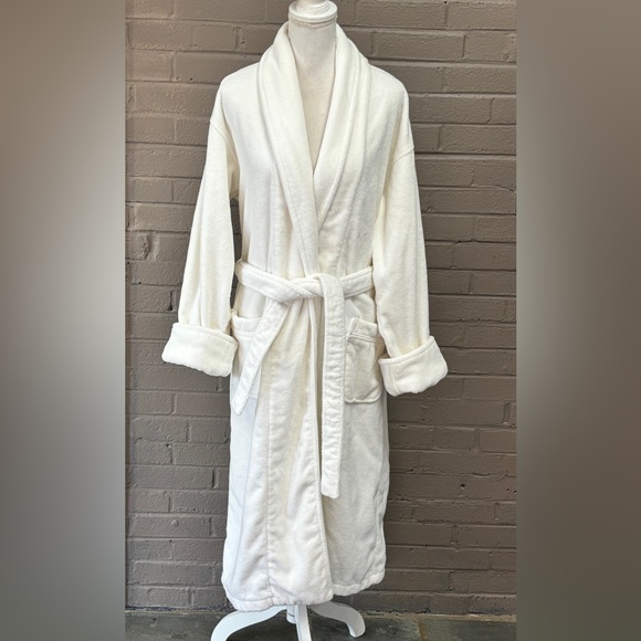 Pottery Barn | Intimates & Sleepwear | Pottery Barn White Lush Cotton ...